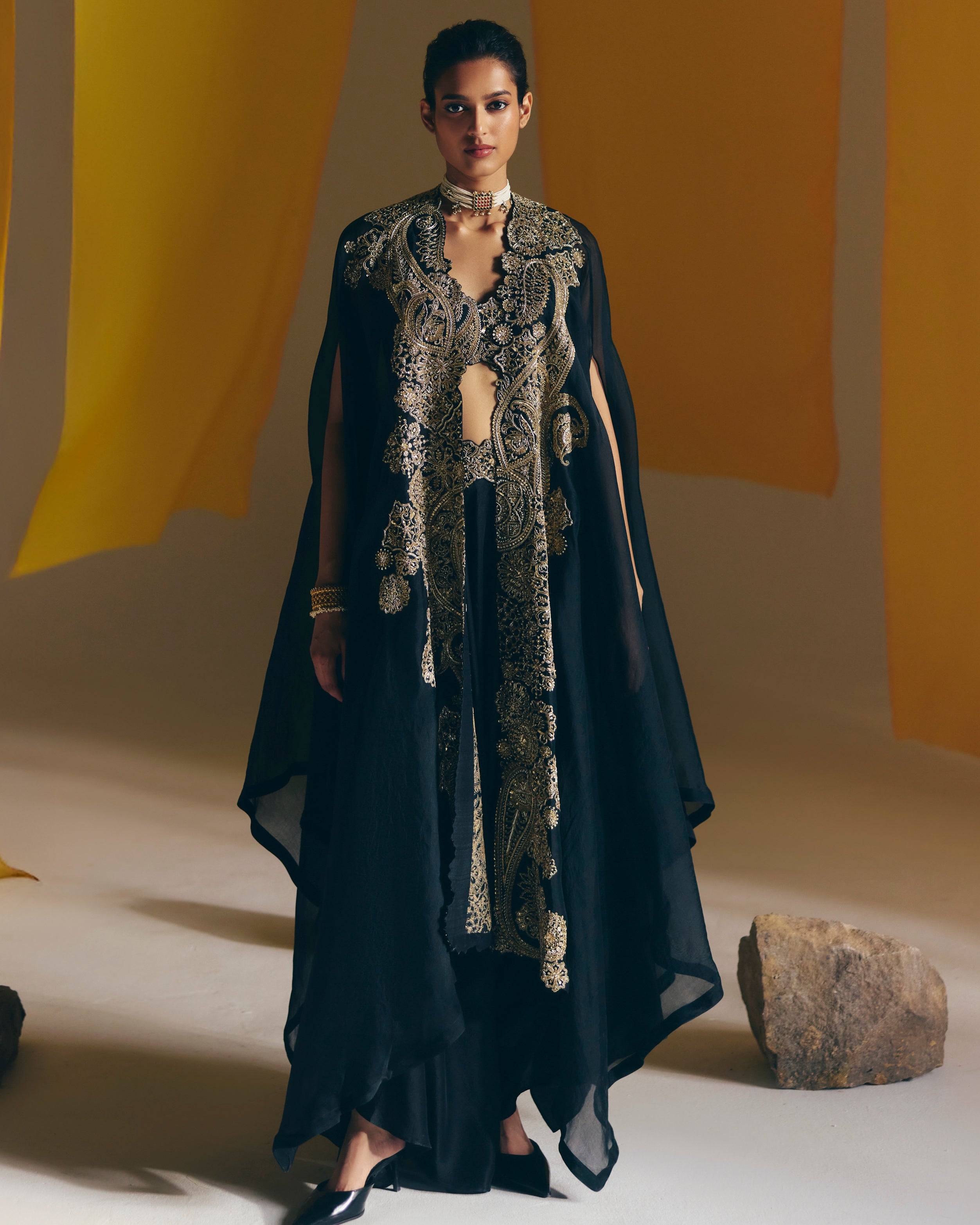 Raagini Cape Set | Mrunalini Rao – KYNAH