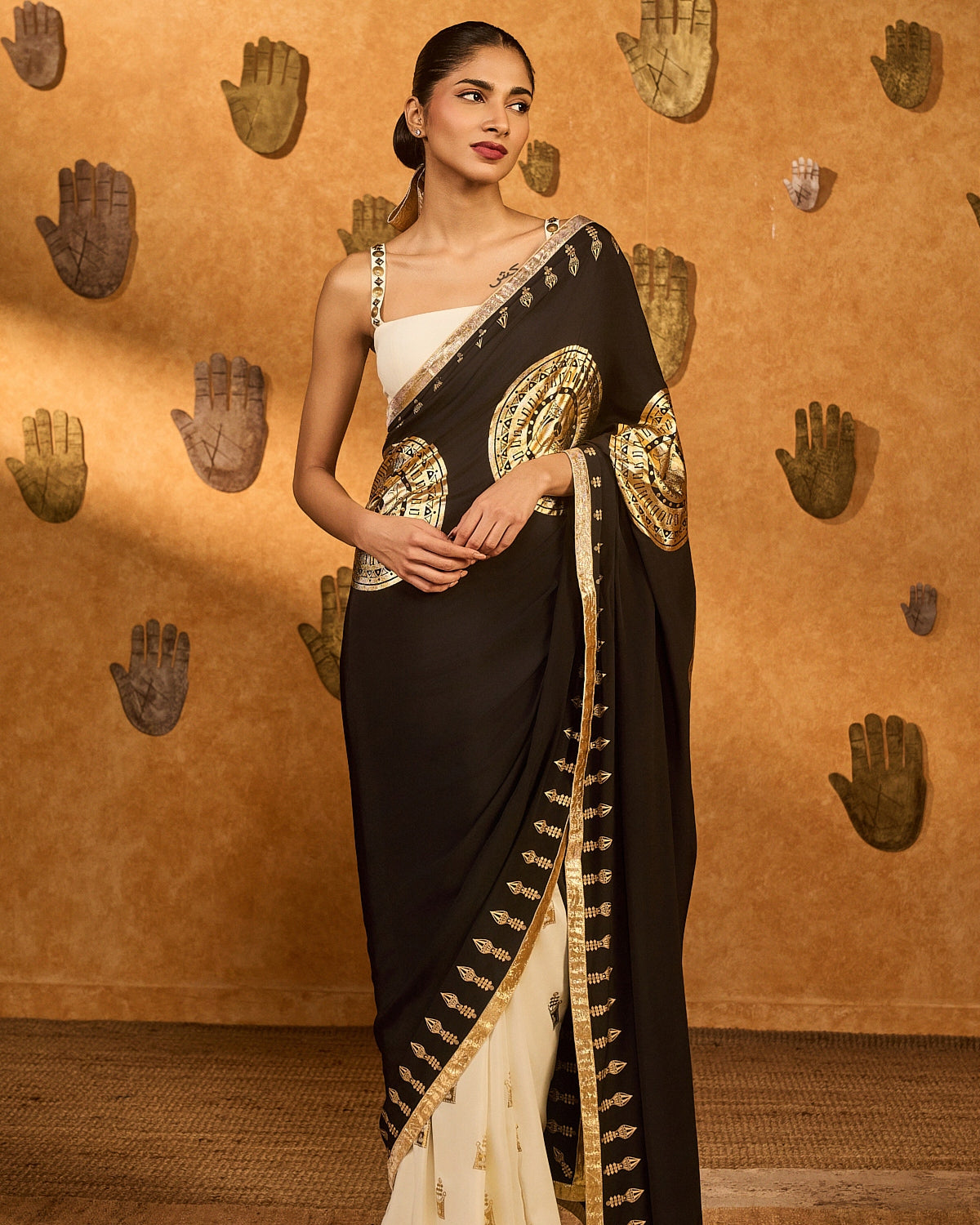 Black & White Moon Fish Sari | House of Masaba – KYNAH